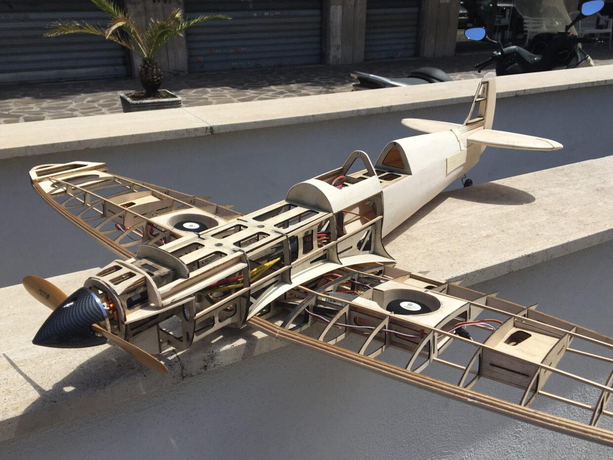 Spitfire Mk iX – Desert Camouflage – LaserKit.it